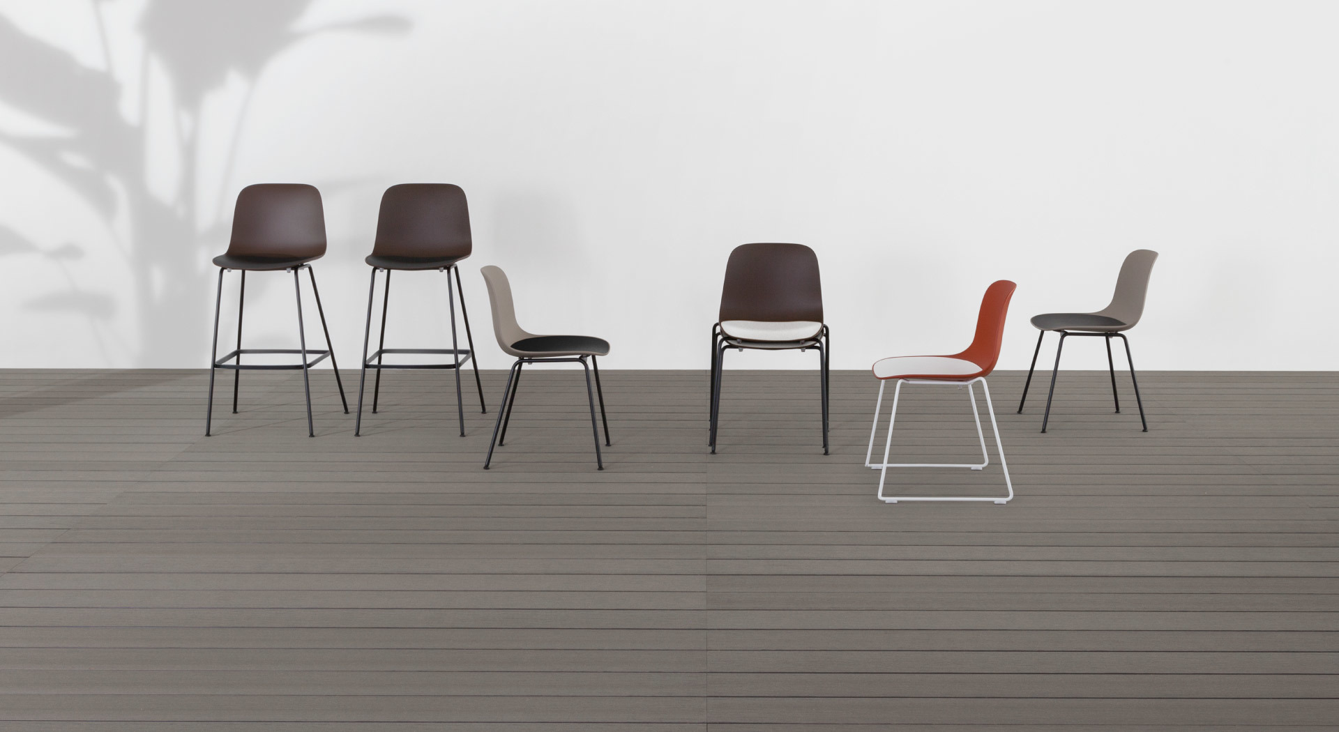 SEELA: outdoor chairs and bar stools with iroko wood – Lapalma