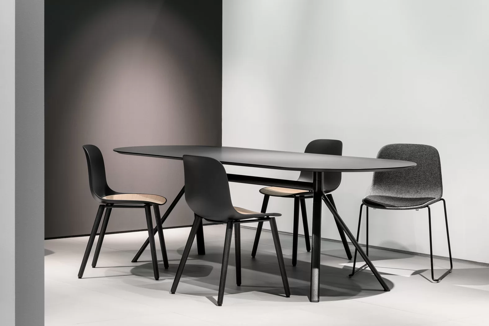 FORK P128 | Minimalist dining room table: with wood or Fenix top 200 ÷ 240 H74 - Lapalma