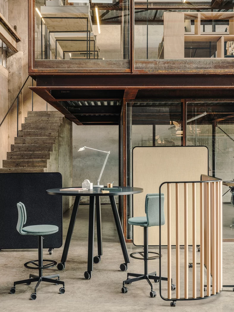 SCREEN tubular: Modern tubular partition for the office - Lapalma