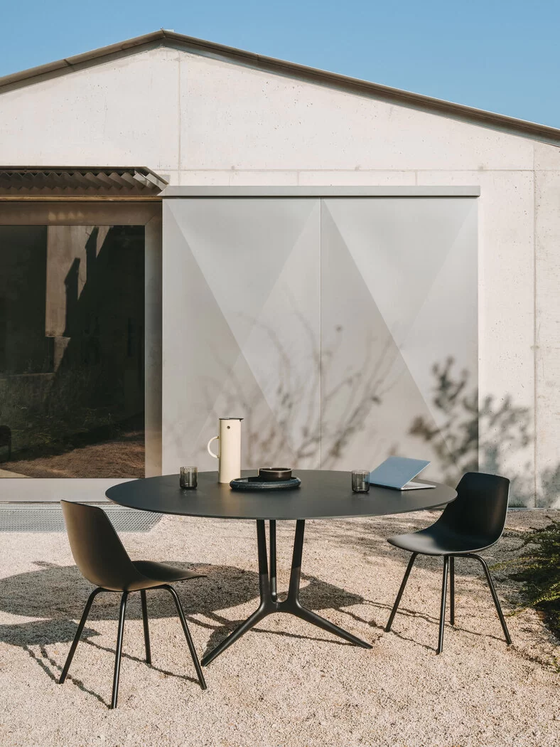 TRAIL | Meeting: Table with legs and joints in die-cast aluminium, tops ...