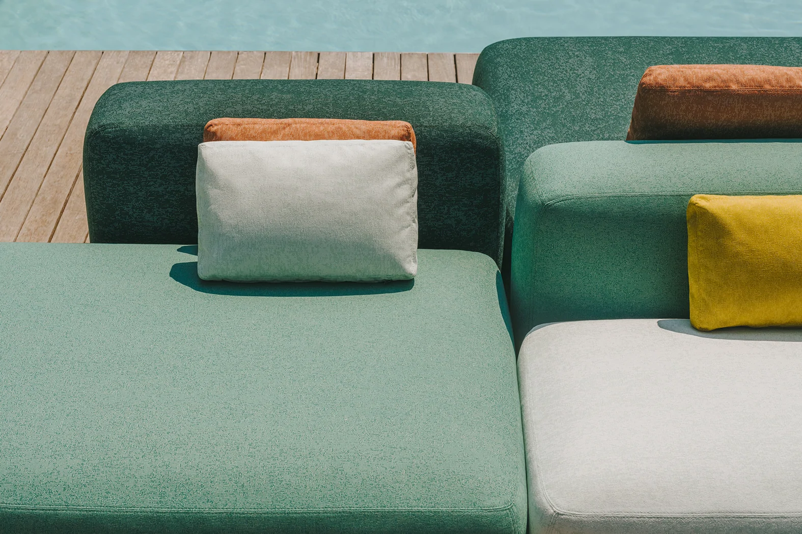 PLUS Island: modular outdoor sofa – Lapalma