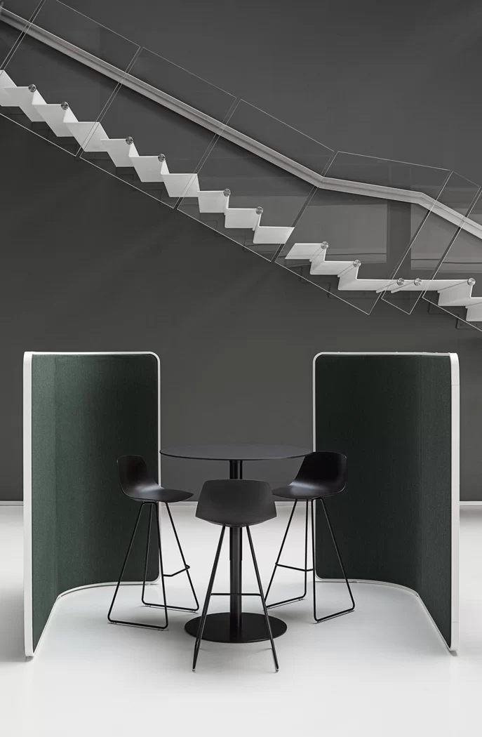 SCREEN tubular: Modern tubular partition for the office - Lapalma