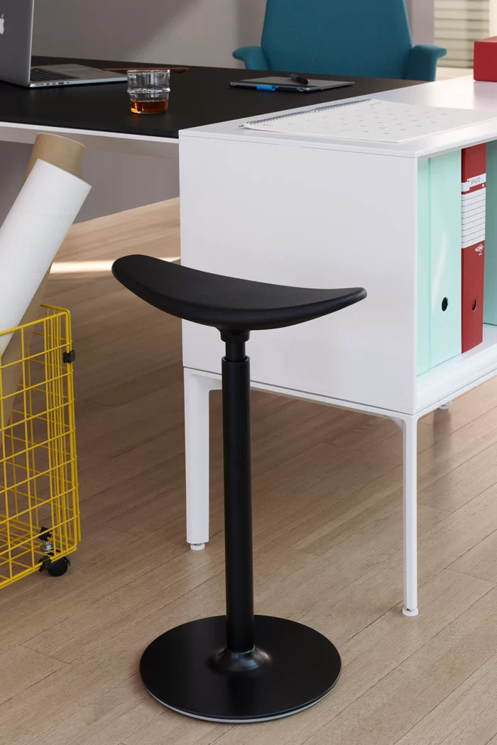 RYO: height-adjustable designer stools – Lapalma